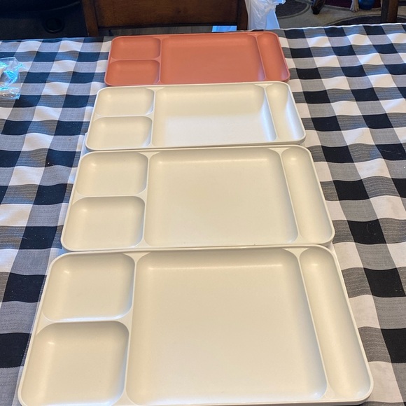 Tupperware | Kitchen | Tupperware Set Of 4 Trays Dinner | Poshmark